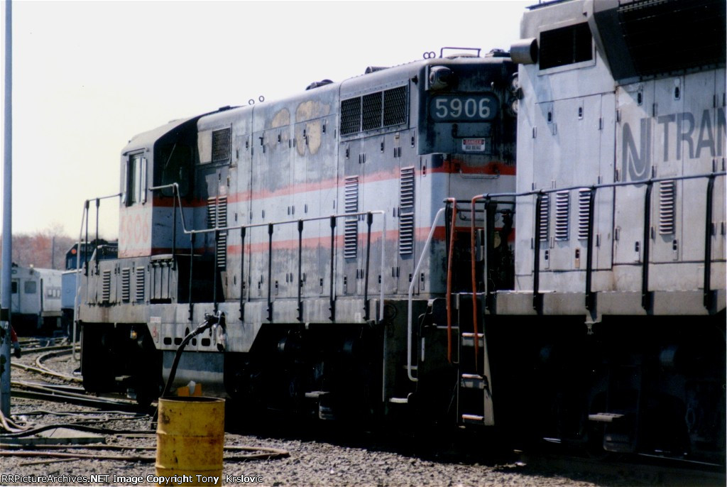 NJT 5906 Taking On Fuel